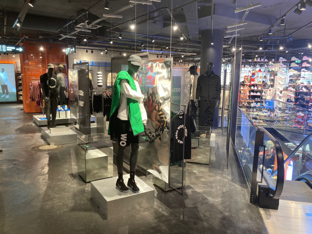 Snipes / 032c – West Interior